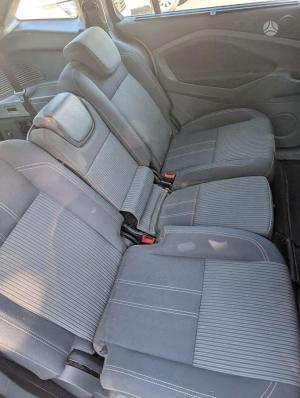 Grey Ford Grand C-MAX 2011 in Kaunas, with an engine capacity of 1.56 L and mileage of 359 thousand km for 2800 €, photo 7 on AUTOMOTO.COM.LV
