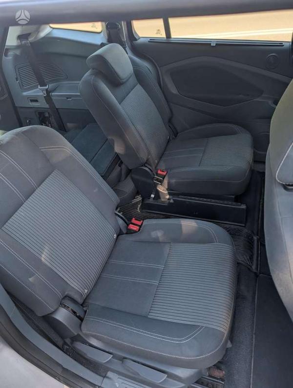 Pelēks Ford Grand C-MAX 2011 Kauņa, ar dzinēja tilpumu 1.56 L un nobraukumu 359 tūkst. km par 2800 €, foto 7 vietnē AUTOMOTO.COM.LV