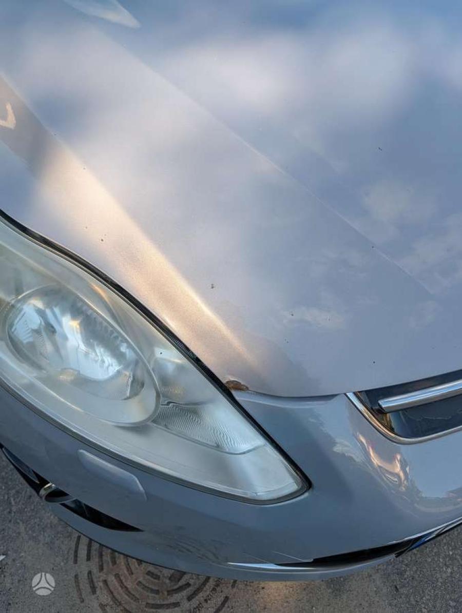 Grey Ford Grand C-MAX 2011 in Kaunas, with an engine capacity of 1.56 L and mileage of 359 thousand km for 2800 €, photo 17 on AUTOMOTO.COM.LV