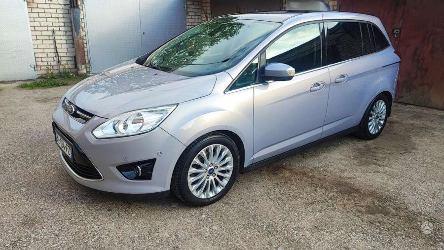 Grey Ford Grand C-MAX 2011 in Prienai, with an engine capacity of 1.56 L and mileage of 270 thousand km for 3790 €, photo 3 on AUTOMOTO.COM.LV