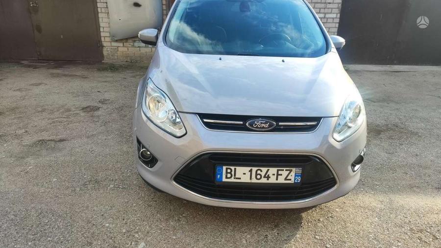 Grey Ford Grand C-MAX 2011 in Prienai, with an engine capacity of 1.56 L and mileage of 270 thousand km for 3790 €, photo 8 on AUTOMOTO.COM.LV