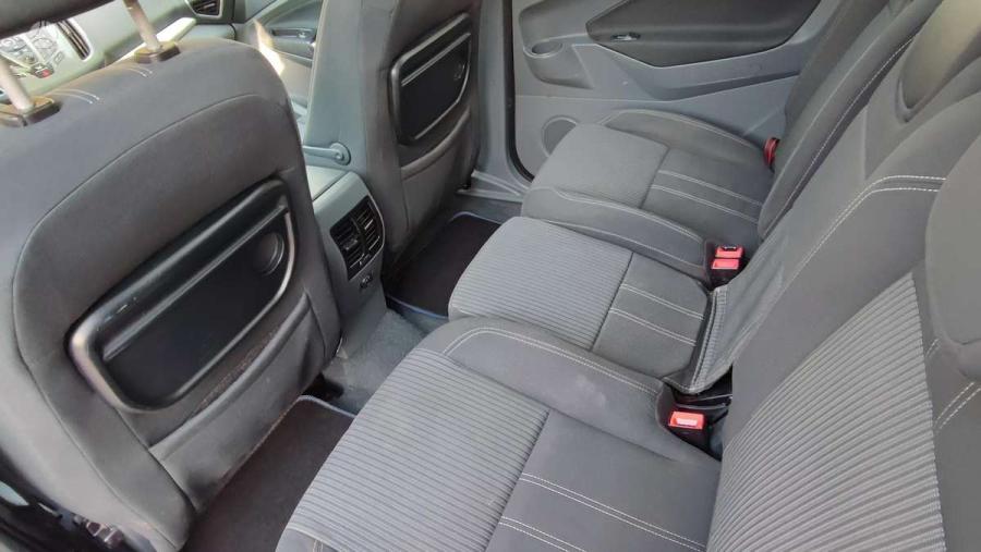 Grey Ford Grand C-MAX 2011 in Prienai, with an engine capacity of 1.56 L and mileage of 270 thousand km for 3790 €, photo 11 on AUTOMOTO.COM.LV