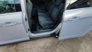 Grey Ford Grand C-MAX 2011 in Prienai, with an engine capacity of 1.56 L and mileage of 270 thousand km for 3790 €, photo 16 on AUTOMOTO.COM.LV