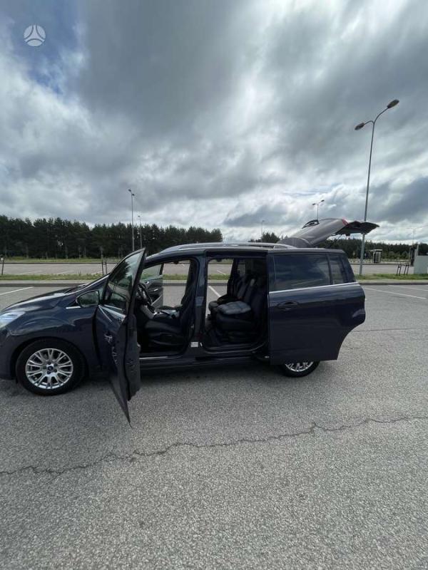 Pelēks Ford Grand C-MAX 2011 Viļņa, ar dzinēja tilpumu 1.60 L un nobraukumu 252 tūkst. km par 3300 €, foto 6 vietnē AUTOMOTO.COM.LV