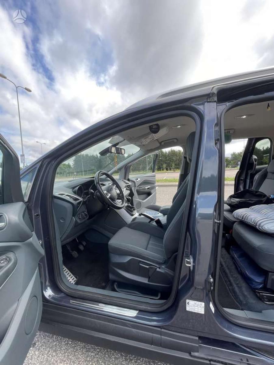 Grey Ford Grand C-MAX 2011 in Vilnius, with an engine capacity of 1.60 L and mileage of 252 thousand km for 3300 €, photo 8 on AUTOMOTO.COM.LV