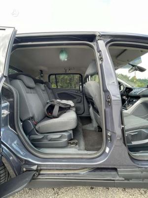 Grey Ford Grand C-MAX 2011 in Vilnius, with an engine capacity of 1.60 L and mileage of 252 thousand km for 3300 €, photo 10 on AUTOMOTO.COM.LV