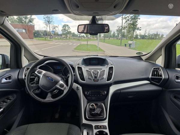 Grey Ford Grand C-MAX 2011 in Ukmerge, with an engine capacity of 1.60 L and mileage of 350 thousand km for 2750 €, photo 5 on AUTOMOTO.COM.LV