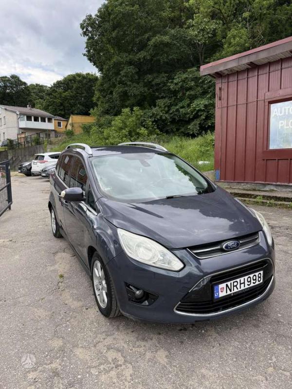 Grey Ford Grand C-MAX 2011 in Kaunas, with an engine capacity of 1.56 L and mileage of 328 thousand km for 3000 €, photo 2 on AUTOMOTO.COM.LV