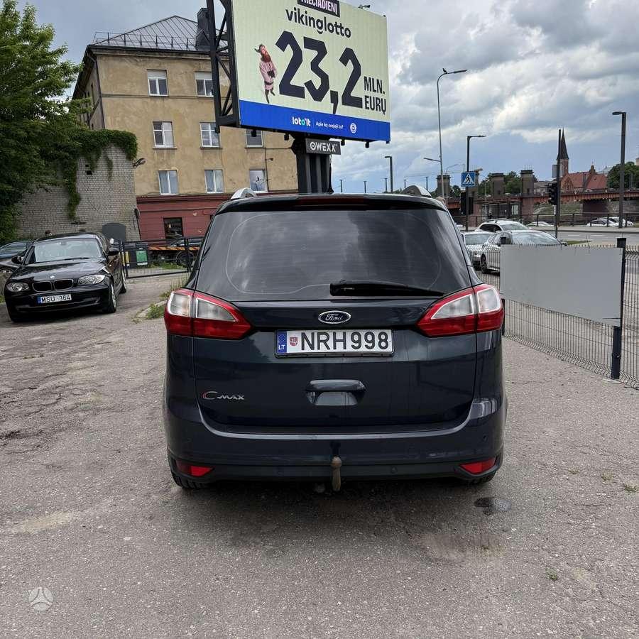 Grey Ford Grand C-MAX 2011 in Kaunas, with an engine capacity of 1.56 L and mileage of 328 thousand km for 3000 €, photo 5 on AUTOMOTO.COM.LV
