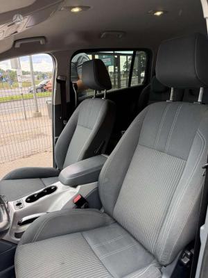 Grey Ford Grand C-MAX 2011 in Kaunas, with an engine capacity of 1.56 L and mileage of 328 thousand km for 3000 €, photo 9 on AUTOMOTO.COM.LV