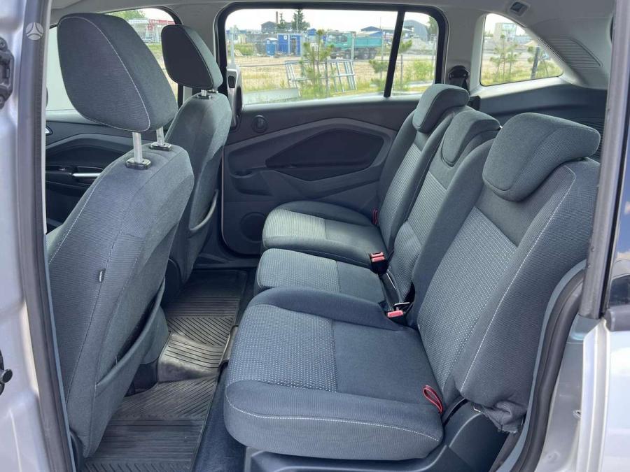 Pelēks Ford Grand C-MAX 2011 Tauragė, ar dzinēja tilpumu 1.60 L un nobraukumu 249 tūkst. km par 3300 €, foto 12 vietnē AUTOMOTO.COM.LV