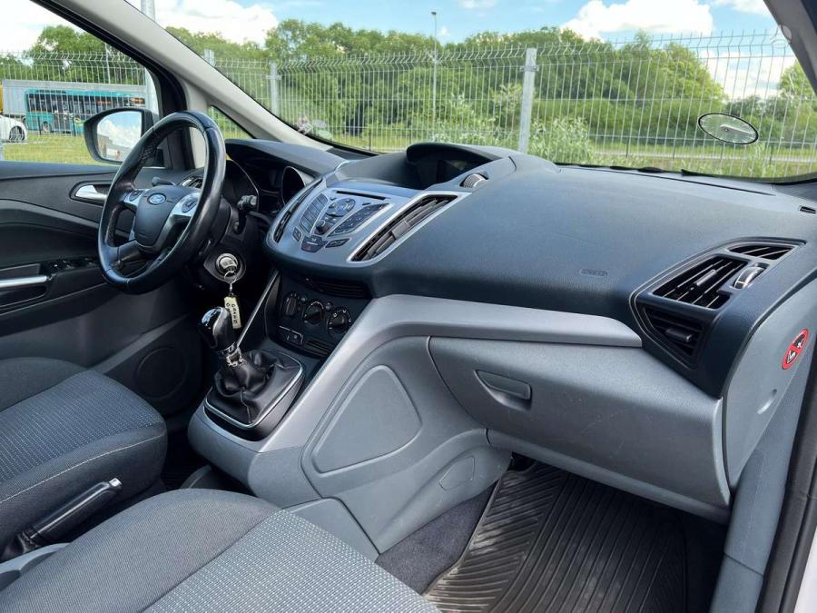Pelēks Ford Grand C-MAX 2011 Tauragė, ar dzinēja tilpumu 1.60 L un nobraukumu 249 tūkst. km par 3300 €, foto 13 vietnē AUTOMOTO.COM.LV