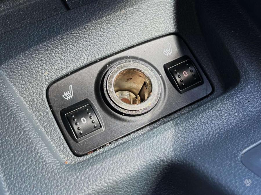 Pelēks Ford Grand C-MAX 2011 Tauragė, ar dzinēja tilpumu 1.60 L un nobraukumu 249 tūkst. km par 3300 €, foto 23 vietnē AUTOMOTO.COM.LV