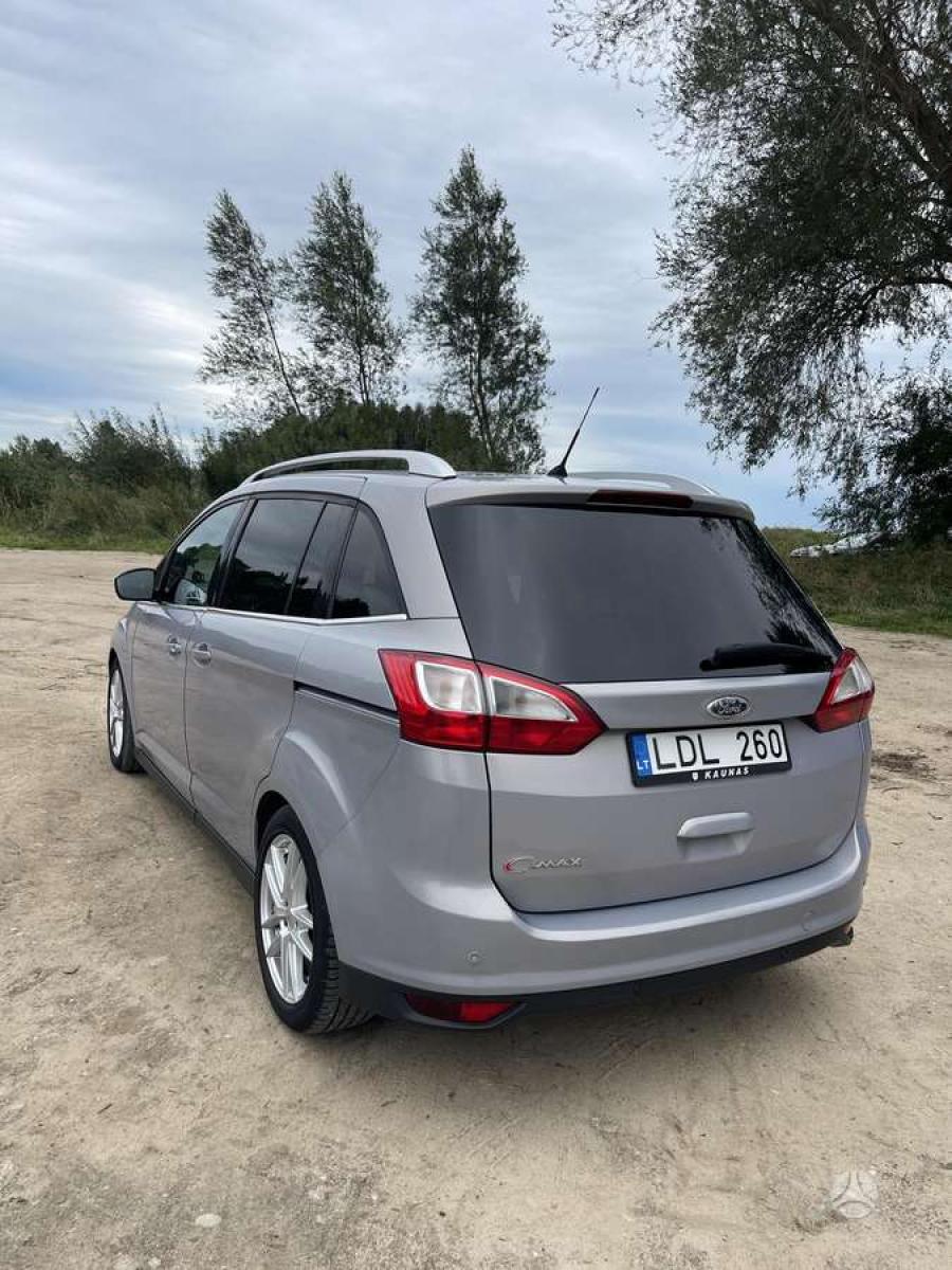 Pelēks Ford Grand C-MAX 2011 Klaipėda, ar dzinēja tilpumu 1.56 L un nobraukumu 312 tūkst. km par 3700 €, foto 8 vietnē AUTOMOTO.COM.LV
