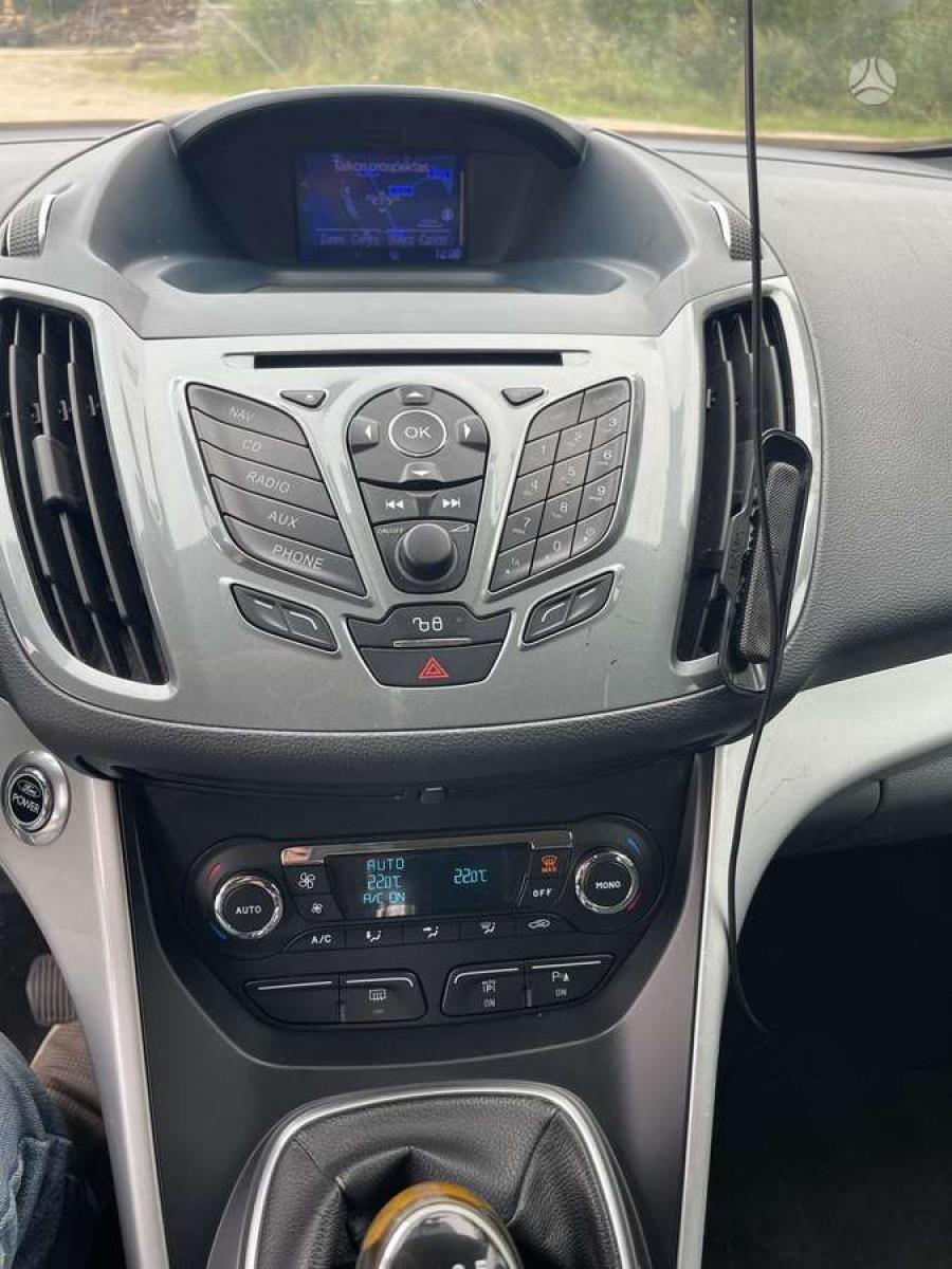 Pelēks Ford Grand C-MAX 2011 Klaipėda, ar dzinēja tilpumu 1.56 L un nobraukumu 312 tūkst. km par 3700 €, foto 21 vietnē AUTOMOTO.COM.LV