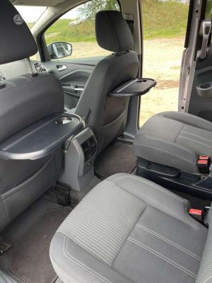 Pelēks Ford Grand C-MAX 2011 Klaipėda, ar dzinēja tilpumu 1.56 L un nobraukumu 312 tūkst. km par 3700 €, foto 25 vietnē AUTOMOTO.COM.LV