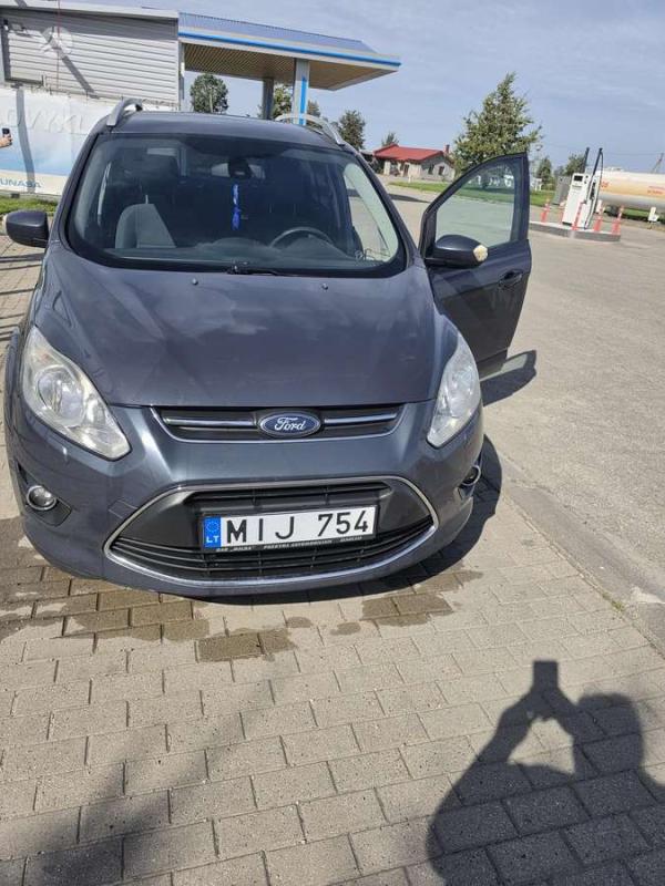 Pelēks Ford Grand C-MAX 2011 Šauļi, ar dzinēja tilpumu 1.56 L un nobraukumu 340 tūkst. km par 4700 €, foto 1 vietnē AUTOMOTO.COM.LV
