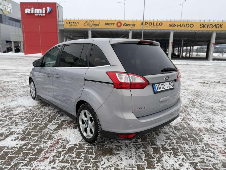 Grey Ford Grand C-MAX 2012 in Vilnius, with an engine capacity of 2.00 L and mileage of 325 thousand km for 3650 €, photo 7 on AUTOMOTO.COM.LV