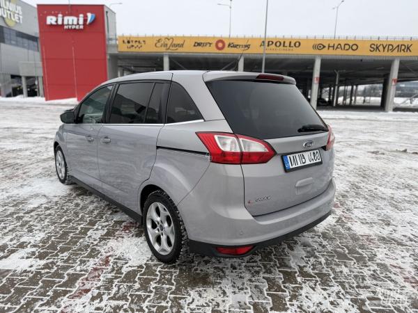 Grey Ford Grand C-MAX 2012 in Vilnius, with an engine capacity of 2.00 L and mileage of 325 thousand km for 3650 €, photo 7 on AUTOMOTO.COM.LV