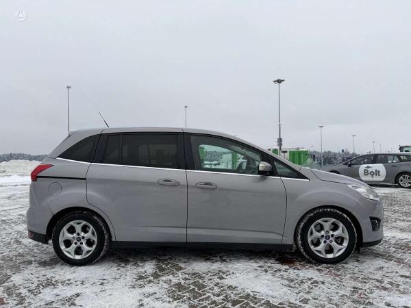 Pelēks Ford Grand C-MAX 2012 Viļņa, ar dzinēja tilpumu 2.00 L un nobraukumu 325 tūkst. km par 3500 €, foto 4 vietnē AUTOMOTO.COM.LV