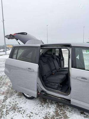 Grey Ford Grand C-MAX 2012 in Vilnius, with an engine capacity of 2.00 L and mileage of 325 thousand km for 3500 €, photo 10 on AUTOMOTO.COM.LV