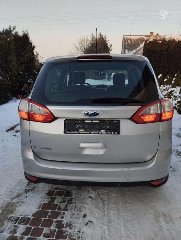 Pelēks Ford Grand C-MAX 2012 Marijampole, ar dzinēja tilpumu 2.00 L un nobraukumu 276 tūkst. km par 3500 €, foto 4 vietnē AUTOMOTO.COM.LV