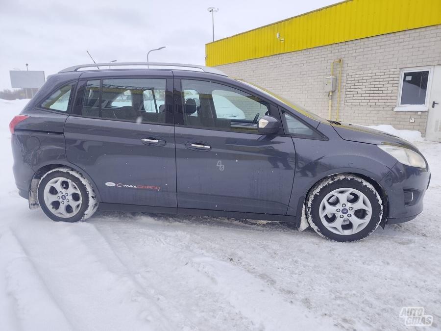 Grey Ford Grand C-MAX 2012 in Siauliai, with an engine capacity of 1.60 L and mileage of 252 thousand km for 3850 €, photo 16 on AUTOMOTO.COM.LV