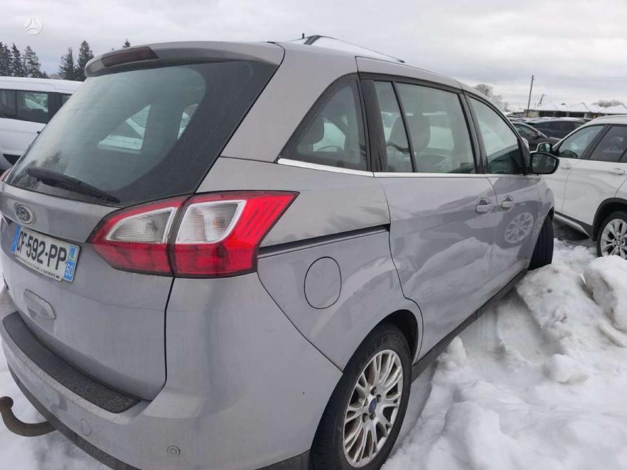 Grey Ford Grand C-MAX 2012 in Taurage, with an engine capacity of 1.60 L and mileage of 270 thousand km for 2750 €, photo 3 on AUTOMOTO.COM.LV