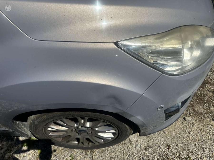 Grey Ford Grand C-MAX 2012 in Kelme, with an engine capacity of 2.00 L and mileage of 29 thousand km for 1900 €, photo 3 on AUTOMOTO.COM.LV
