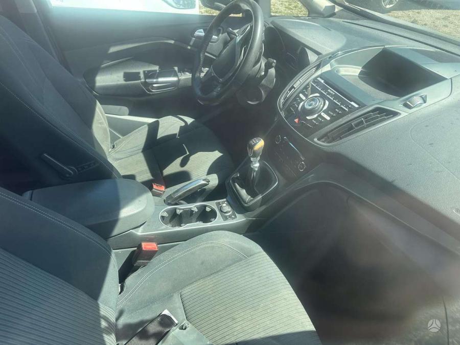 Grey Ford Grand C-MAX 2012 in Kelme, with an engine capacity of 2.00 L and mileage of 29 thousand km for 1900 €, photo 5 on AUTOMOTO.COM.LV
