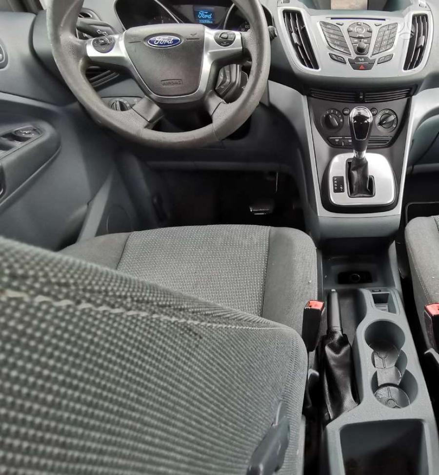 Pelēks Ford Grand C-MAX 2013 Viļņa, ar dzinēja tilpumu 2.00 L un nobraukumu 250 tūkst. km par 3550 €, foto 5 vietnē AUTOMOTO.COM.LV