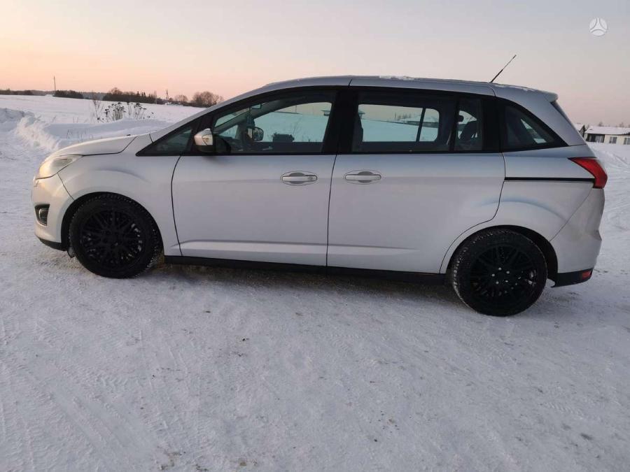 Grey Ford Grand C-MAX 2013 in Vilnius, with an engine capacity of 2.00 L and mileage of 250 thousand km for 3550 €, photo 3 on AUTOMOTO.COM.LV