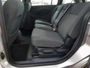 Grey Ford Grand C-MAX 2013 in Vilnius, with an engine capacity of 2.00 L and mileage of 250 thousand km for 3550 €, photo 13 on AUTOMOTO.COM.LV