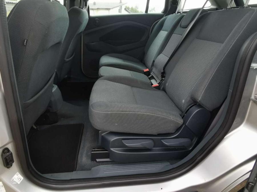 Grey Ford Grand C-MAX 2013 in Vilnius, with an engine capacity of 2.00 L and mileage of 250 thousand km for 3550 €, photo 13 on AUTOMOTO.COM.LV