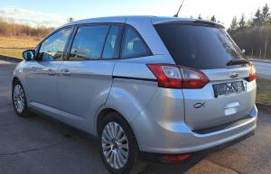Grey Ford Grand C-MAX 2014 in Birzai, with an engine capacity of 1.60 L and mileage of 217 thousand km for 3750 €, photo 9 on AUTOMOTO.COM.LV