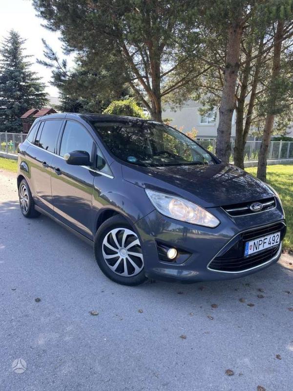 Grey Ford Grand C-MAX 2014 in Kretinga, with an engine capacity of 1.60 L and mileage of 186 thousand km for 4600 €, photo 2 on AUTOMOTO.COM.LV