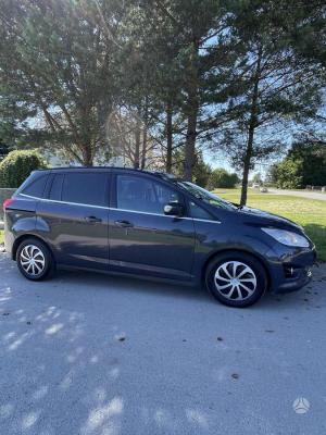 Pelēks Ford Grand C-MAX 2014 Kretinga, ar dzinēja tilpumu 1.60 L un nobraukumu 186 tūkst. km par 4600 €, foto 5 vietnē AUTOMOTO.COM.LV