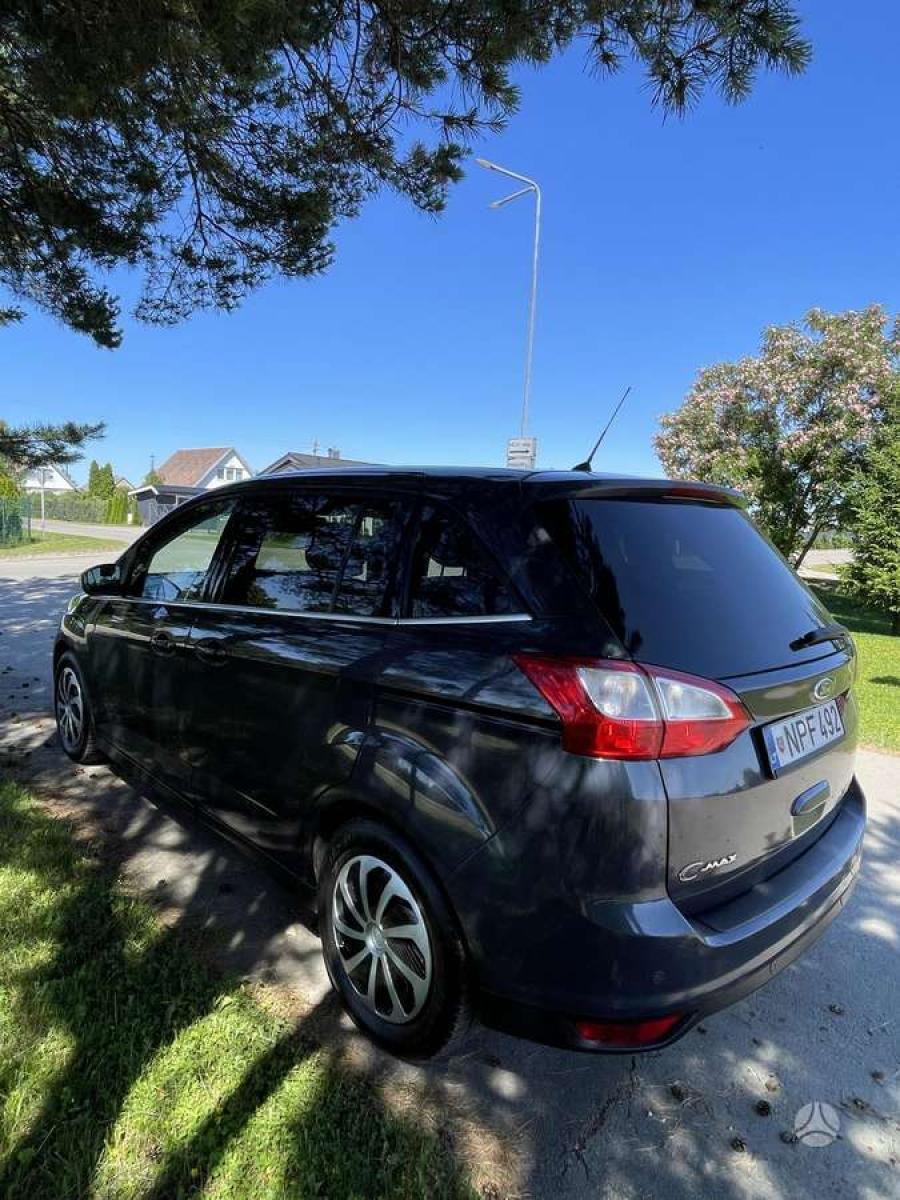 Pelēks Ford Grand C-MAX 2014 Kretinga, ar dzinēja tilpumu 1.60 L un nobraukumu 186 tūkst. km par 4600 €, foto 7 vietnē AUTOMOTO.COM.LV