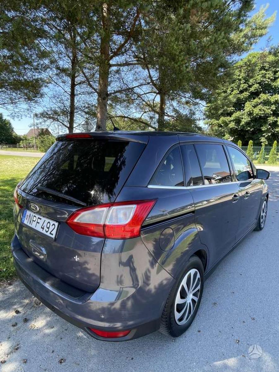 Pelēks Ford Grand C-MAX 2014 Kretinga, ar dzinēja tilpumu 1.60 L un nobraukumu 186 tūkst. km par 4600 €, foto 9 vietnē AUTOMOTO.COM.LV