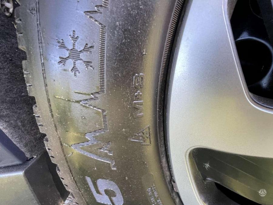 Pelēks Ford Grand C-MAX 2014 Kretinga, ar dzinēja tilpumu 1.60 L un nobraukumu 186 tūkst. km par 4600 €, foto 27 vietnē AUTOMOTO.COM.LV