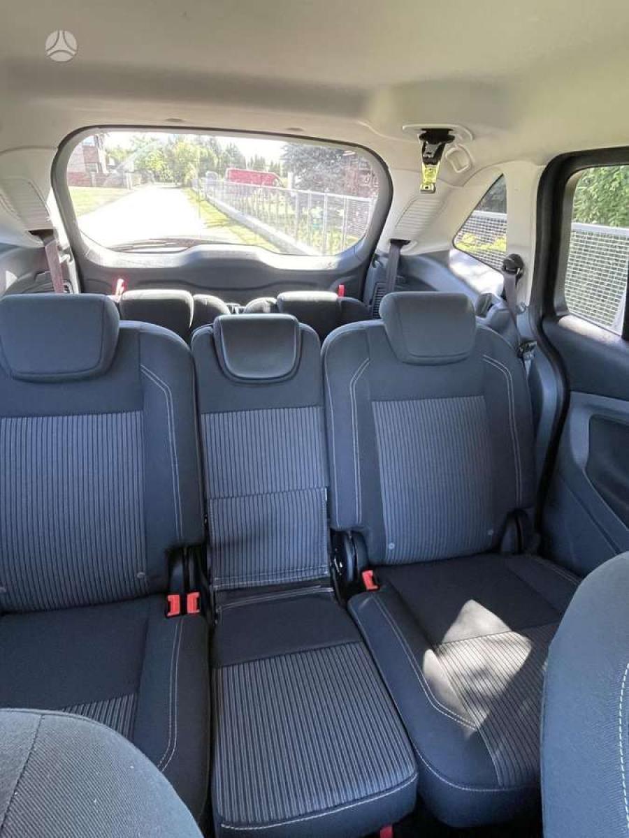 Pelēks Ford Grand C-MAX 2014 Kretinga, ar dzinēja tilpumu 1.60 L un nobraukumu 186 tūkst. km par 4600 €, foto 29 vietnē AUTOMOTO.COM.LV