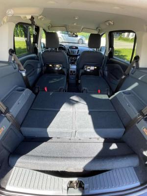 Pelēks Ford Grand C-MAX 2014 Kretinga, ar dzinēja tilpumu 1.60 L un nobraukumu 186 tūkst. km par 4600 €, foto 30 vietnē AUTOMOTO.COM.LV