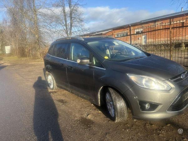 Grey Ford Grand C-MAX 2015 in Ukmerge, with an engine capacity of 0.00 L and mileage of 205 thousand km for 4550 €, photo 2 on AUTOMOTO.COM.LV