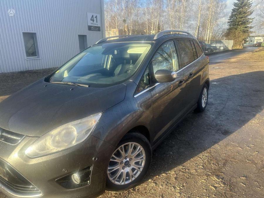 Grey Ford Grand C-MAX 2015 in Ukmerge, with an engine capacity of 0.00 L and mileage of 205 thousand km for 4550 €, photo 4 on AUTOMOTO.COM.LV