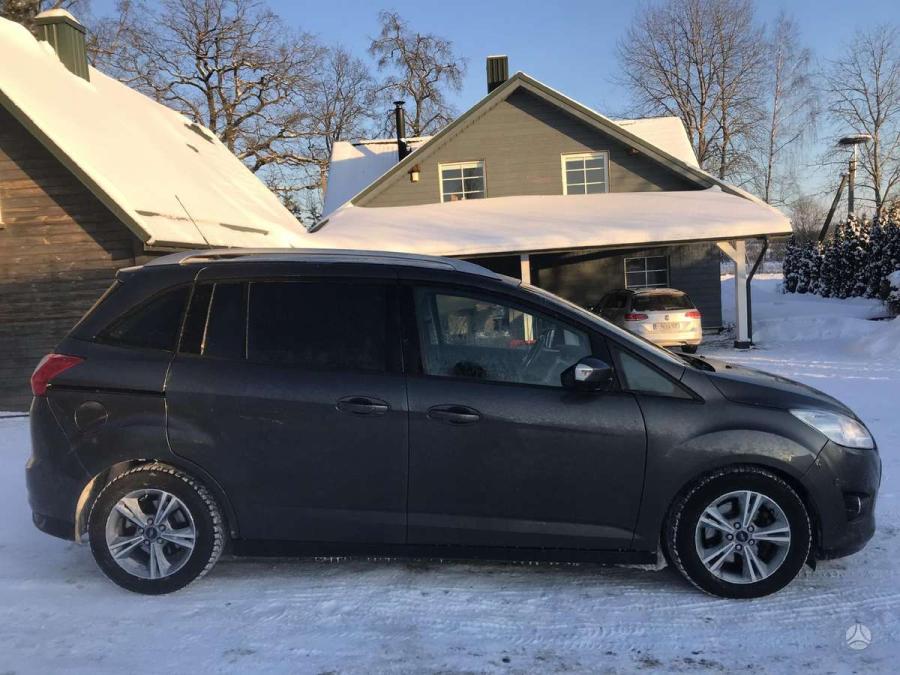 Grey Ford Grand C-MAX 2015 in Ignalina, with an engine capacity of 1.00 L and mileage of 144 thousand km for 3650 €, photo 3 on AUTOMOTO.COM.LV