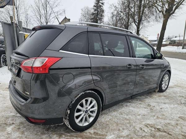 Grey Ford Grand C-MAX 2016 in Siauliai, with an engine capacity of 1.00 L and mileage of 100 thousand km for 5950 €, photo 5 on AUTOMOTO.COM.LV