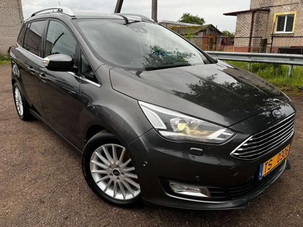 Grey Ford Grand C-MAX 2016 in Raseiniai, with an engine capacity of 2.00 L and mileage of 217 thousand km for 6750 €, photo 1 on AUTOMOTO.COM.LV