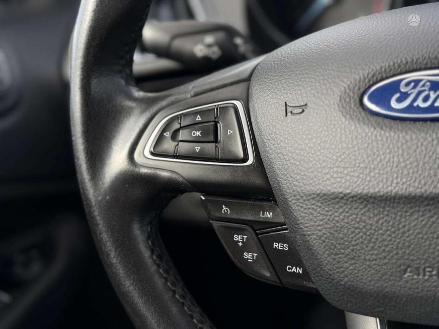 Grey Ford Grand C-MAX 2016 in Siauliai, with an engine capacity of 1.50 L and mileage of 236 thousand km for 6900 €, photo 22 on AUTOMOTO.COM.LV