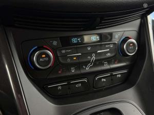 Grey Ford Grand C-MAX 2016 in Siauliai, with an engine capacity of 1.50 L and mileage of 236 thousand km for 6900 €, photo 23 on AUTOMOTO.COM.LV