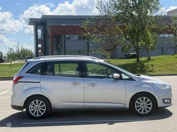 Grey Ford Grand C-MAX 2016 in Siauliai, with an engine capacity of 1.50 L and mileage of 181 thousand km for 6900 €, photo 5 on AUTOMOTO.COM.LV